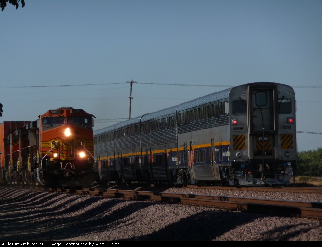 BNSF 5490 East, Amtrak 715 Meet